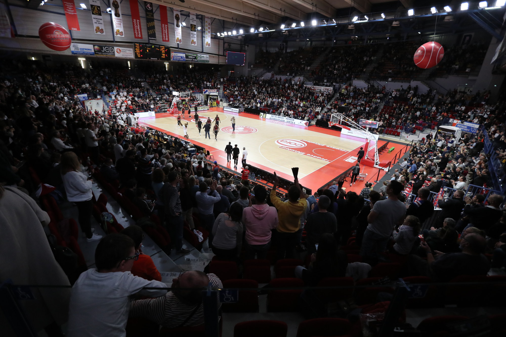 Un combat pour un trophée ! - SLUC Nancy Basket
